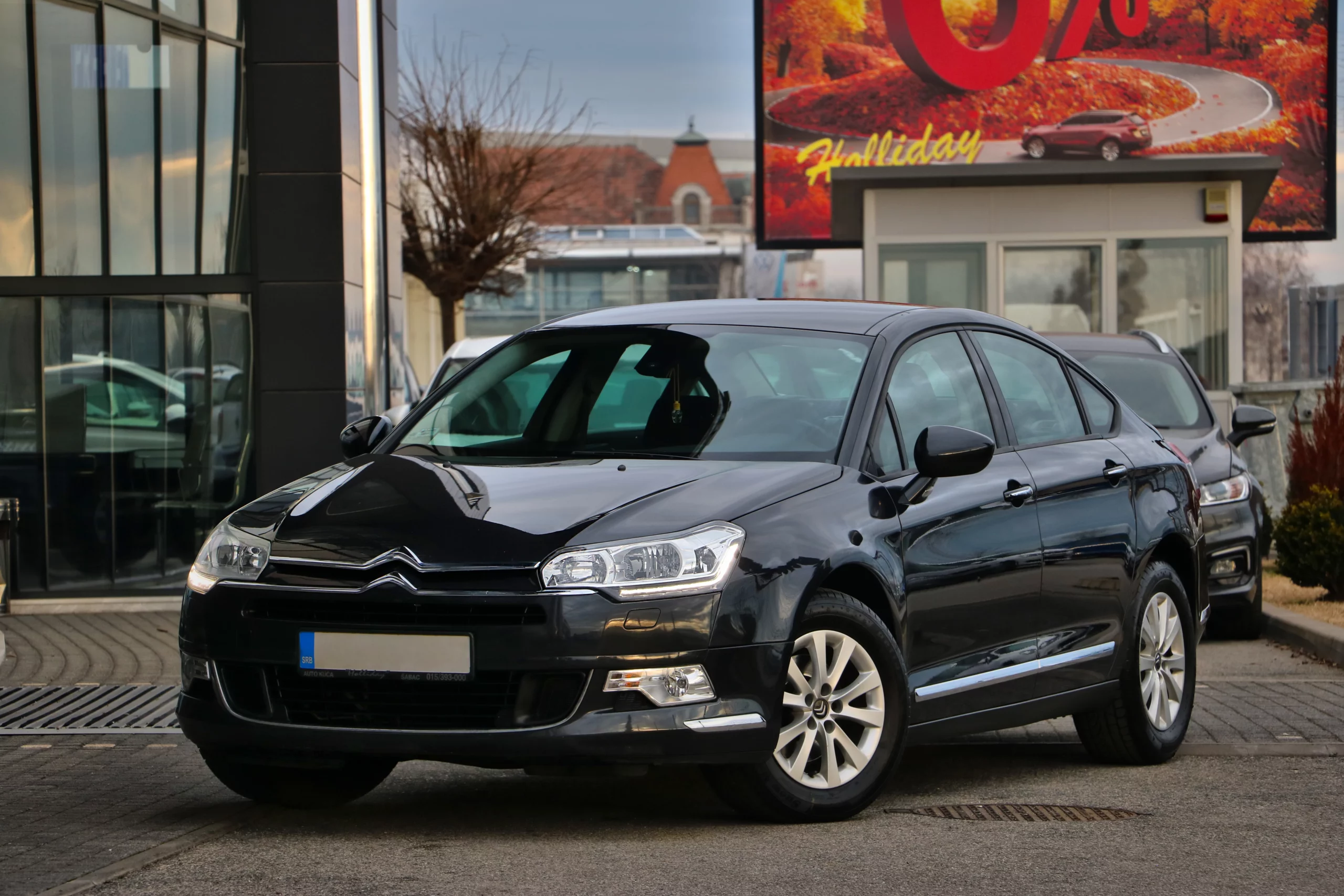 Automobili - Auto Kuća Holliday - Danas vidite, izaberete, vozite